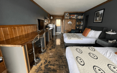 Early Blue Motel → Discover Saluda, NC